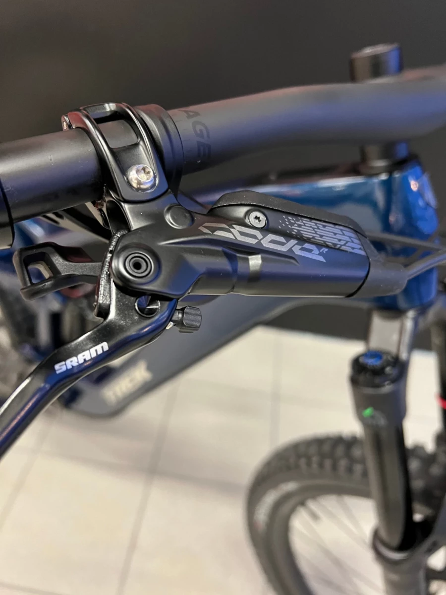 Trek Fuel Exe 9.8 Xt Eu L Blue Demo - - Trek - Stisykkel